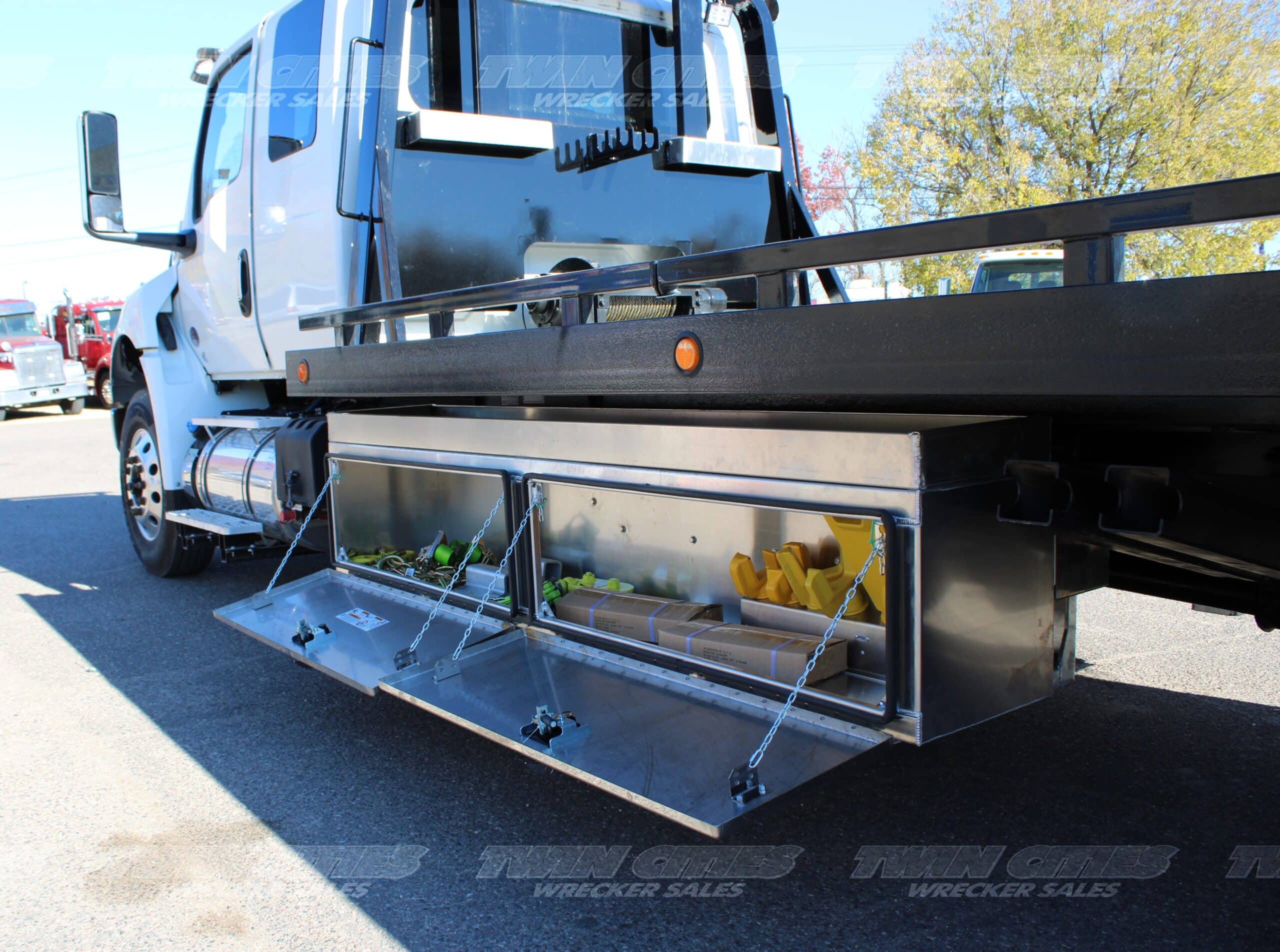 2025 International MV 4x2 - Twin Cities Wrecker Sales